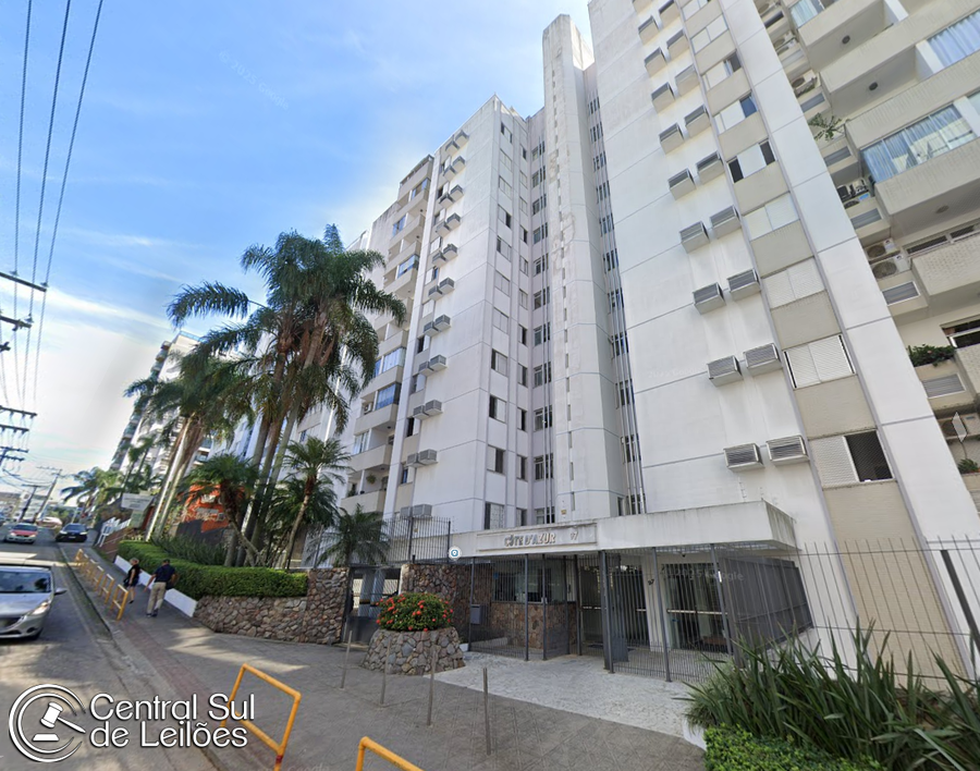 Garagem Coberta e Trancada no Edifício Côte D'azur - Garagem em Centro ...